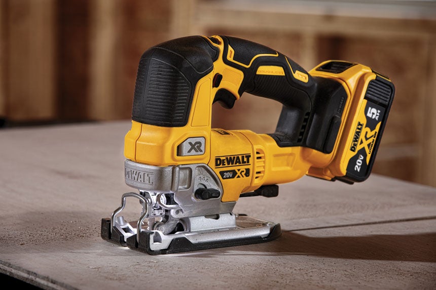 DeWalt introduces new random orbit sander | Woodshop News Magazine