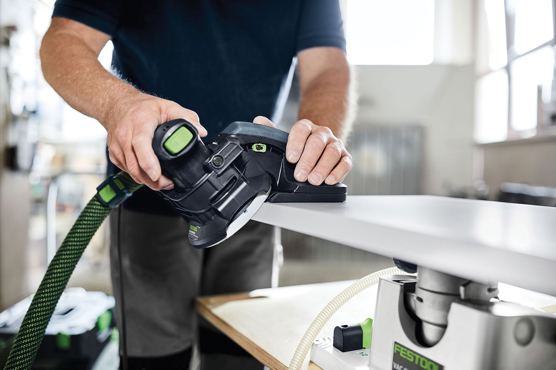Festool USA presents the Edge Sanding Guide | Woodshop News Magazine