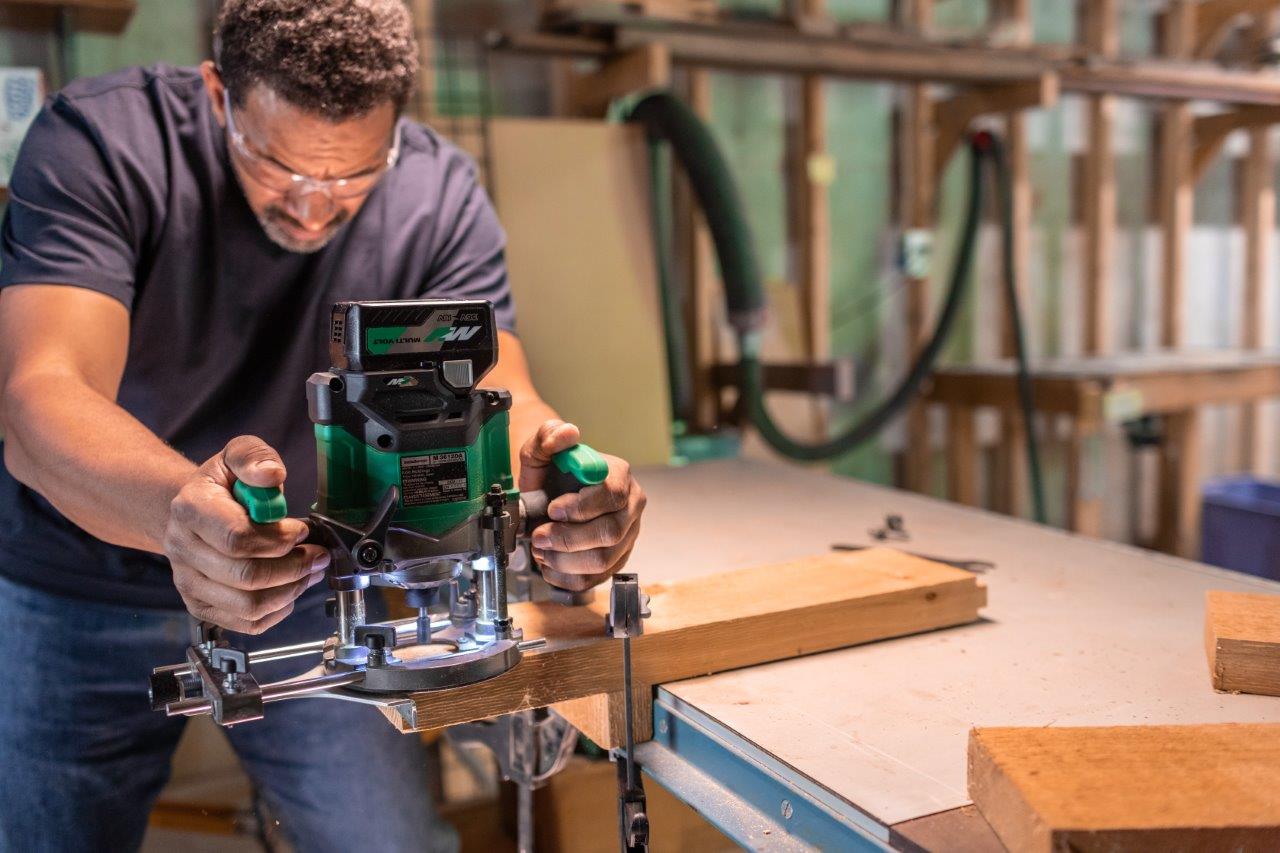 Metabo-HTP adds cordless plunge router | Woodshop News Magazine
