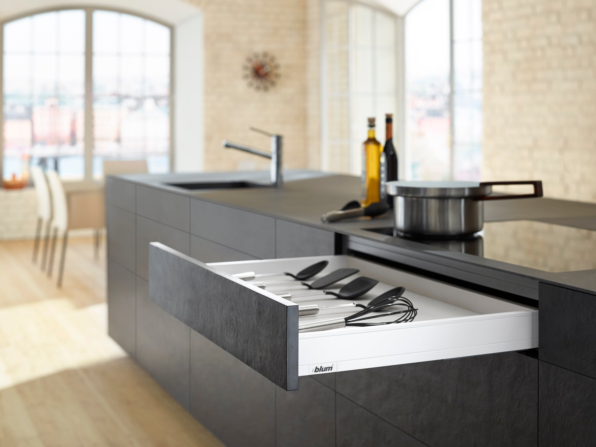 New color option for Blum’s LegraBox | Woodshop News Magazine