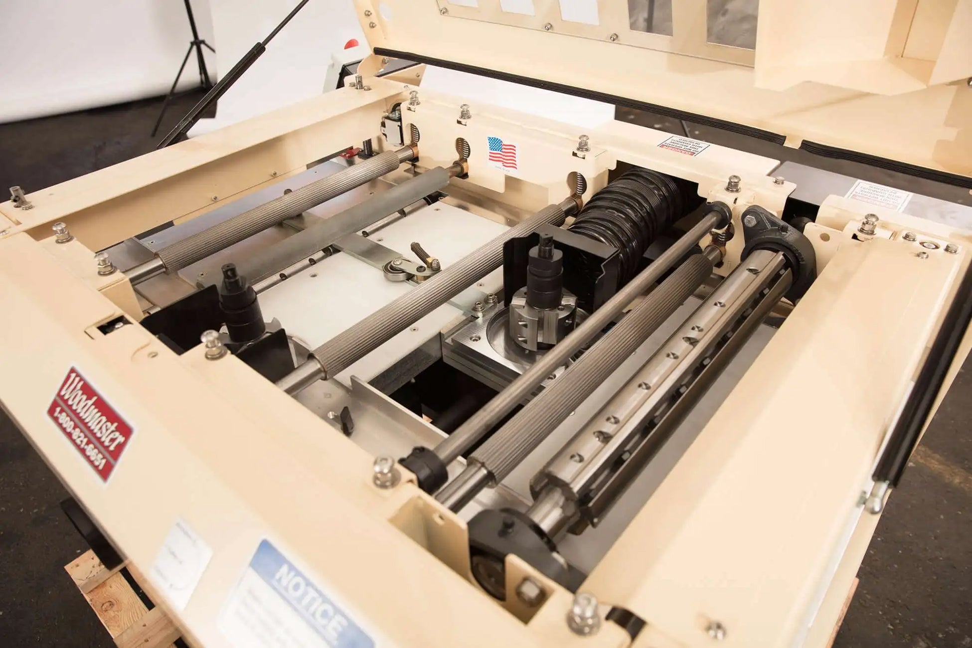 Upgrading to a shaper or molder | Woodshop News Magazine
